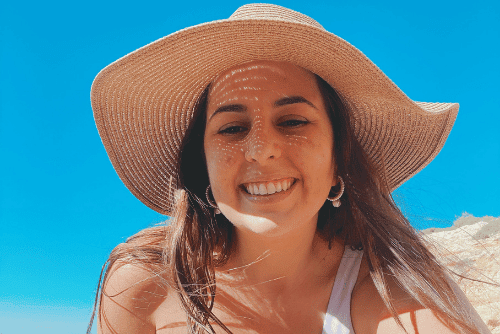 Carla con Wifi - Nómada digital dedicada al ecommerce